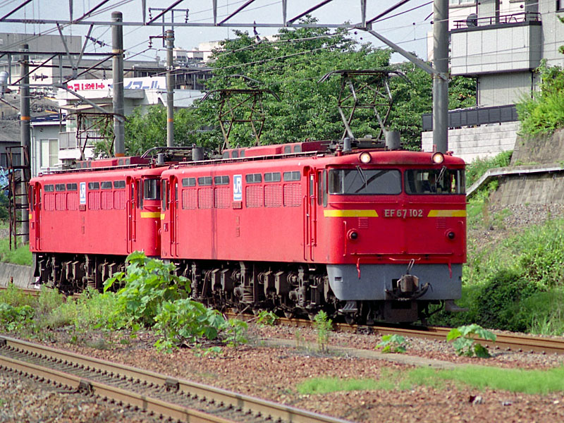JR貨物のEF67 後押しを終えて広島へ 65-200mmF4 OLYMPUS OM-4TiB